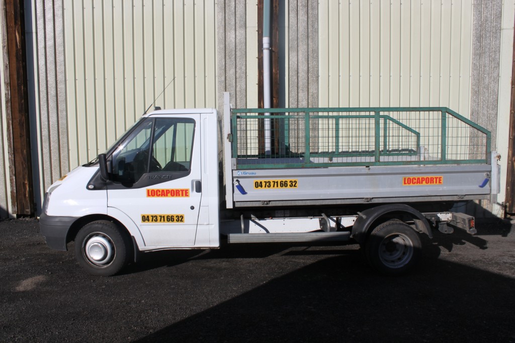 Locations Camion Benne à Ridelles à Issoire (63500) avec LocaPorte